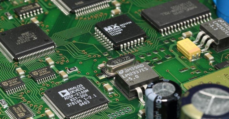 Differential Pair PCB: Design Guidelines for High-Speed Signal Integrity
